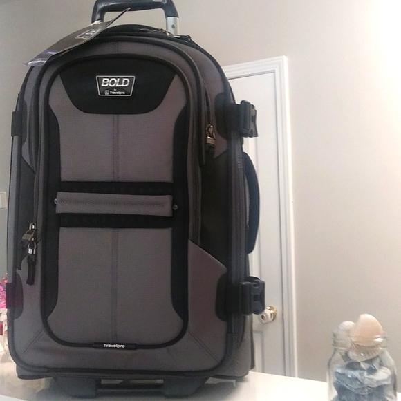 Travelpro | Bags | Travelpro Luggage Bold 22 Expandable Rollaboard ...